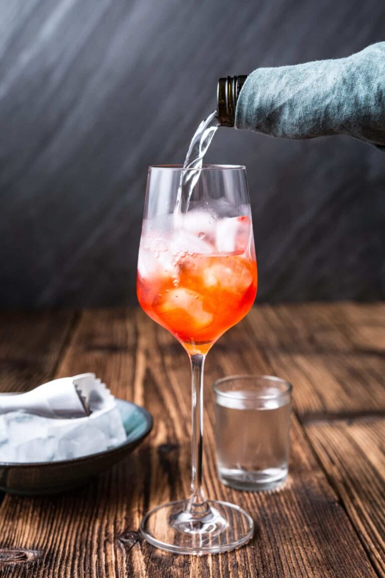 Aperol Spritz - Twist and Toast