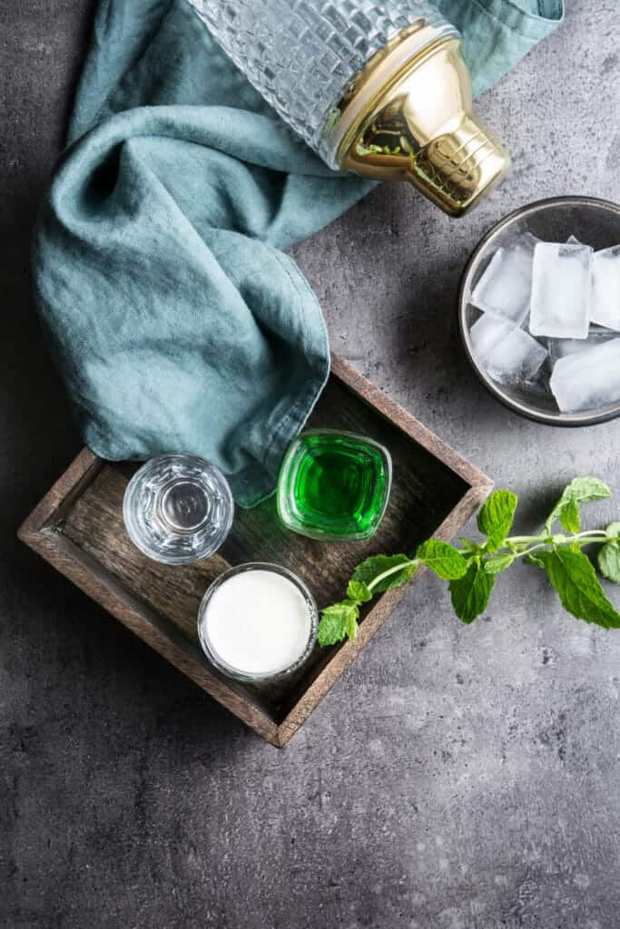 Grasshopper Cocktail - Twist and Toast