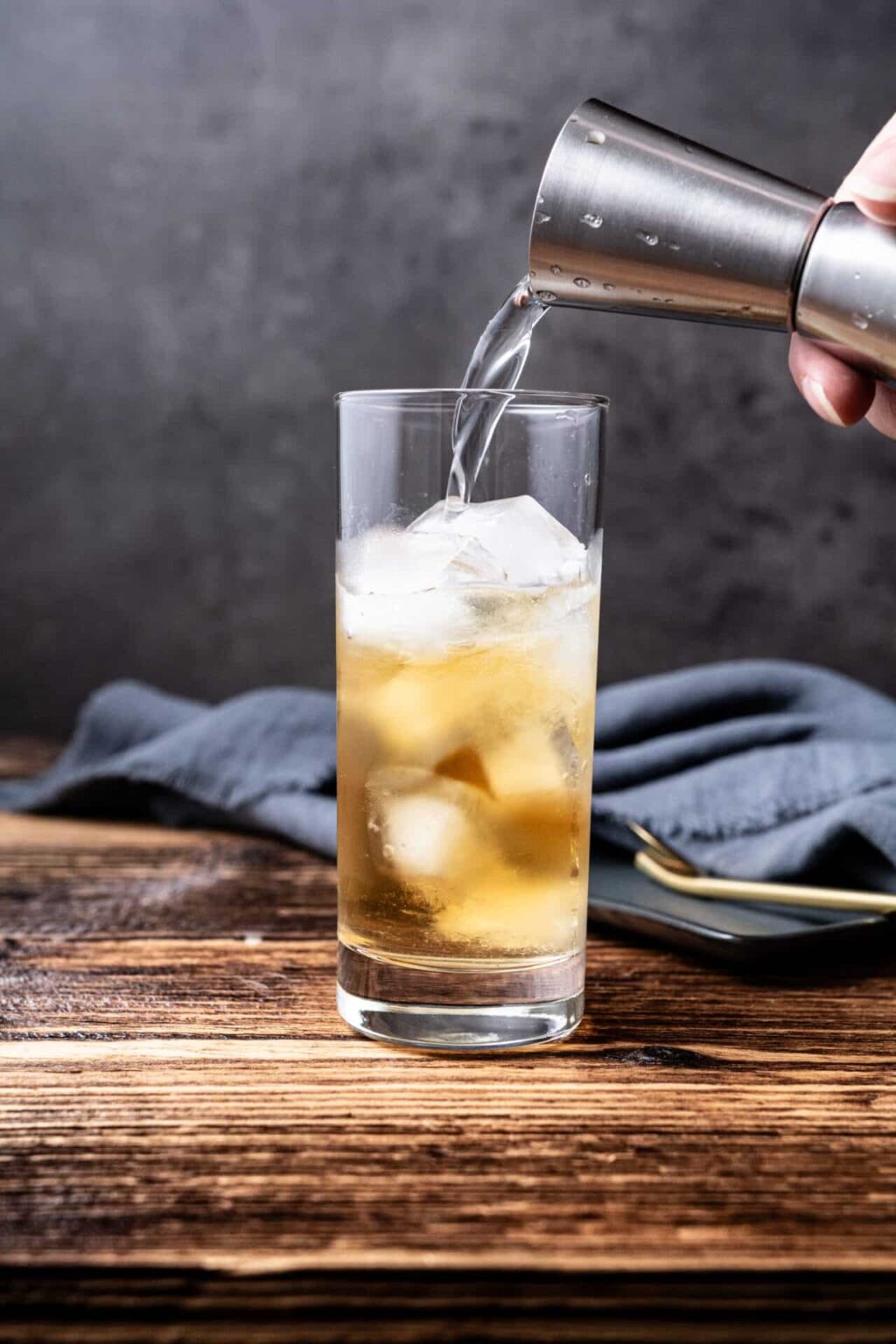 7 and 7 Cocktail - Twist and Toast