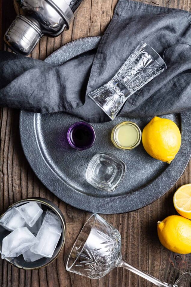 Blue Moon Cocktail - Twist and Toast