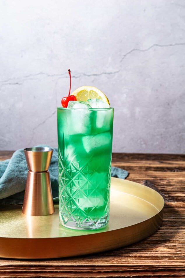 LA Water Cocktail - Twist and Toast