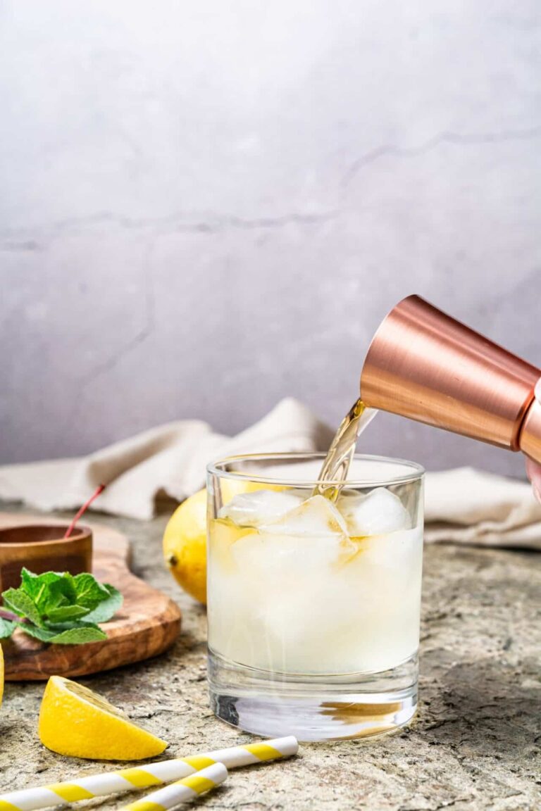 Bourbon Lemonade - Twist and Toast