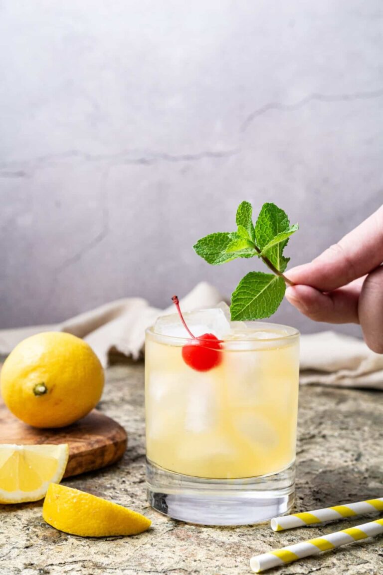 Bourbon Lemonade - Twist and Toast