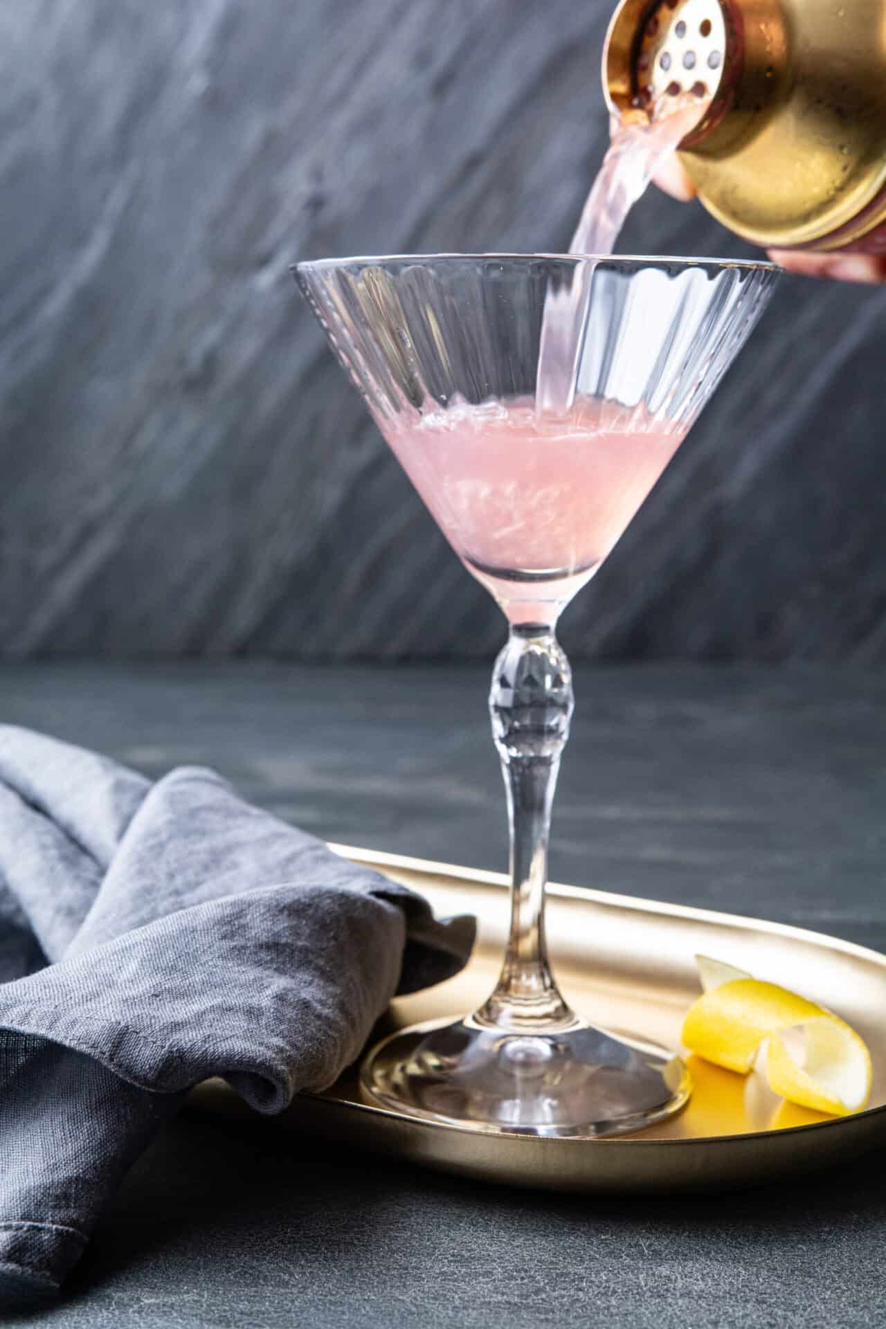 Tay-Tini Cocktail (Taylor Swift's Cosmopolitan Twist) - Twist and Toast