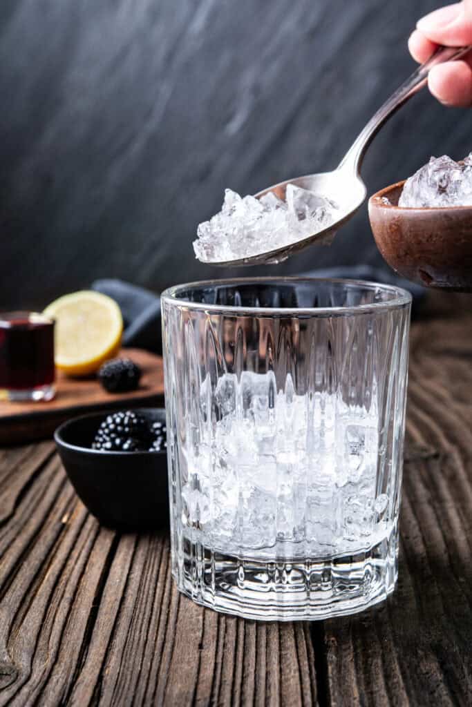 Bramble Cocktail - Twist and Toast