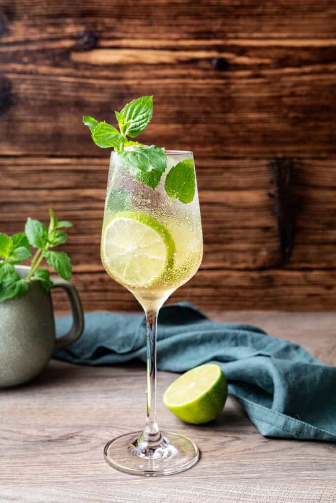 Hugo Spritz - Twist and Toast