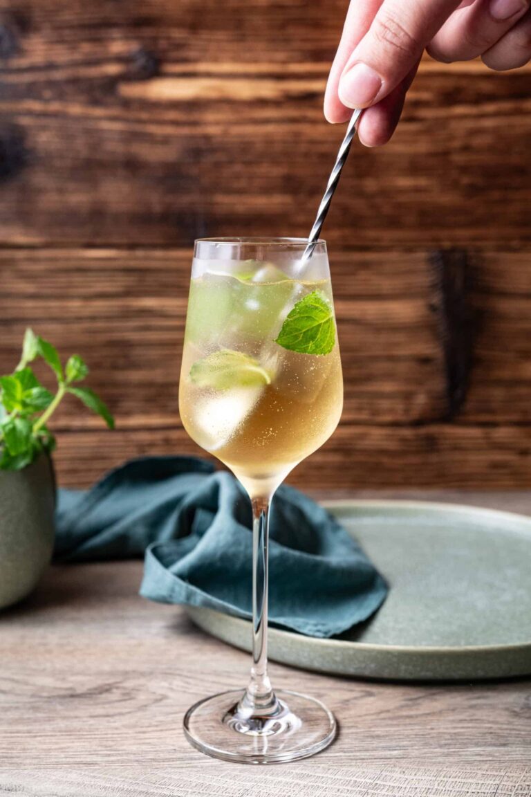 Hugo Spritz - Twist and Toast