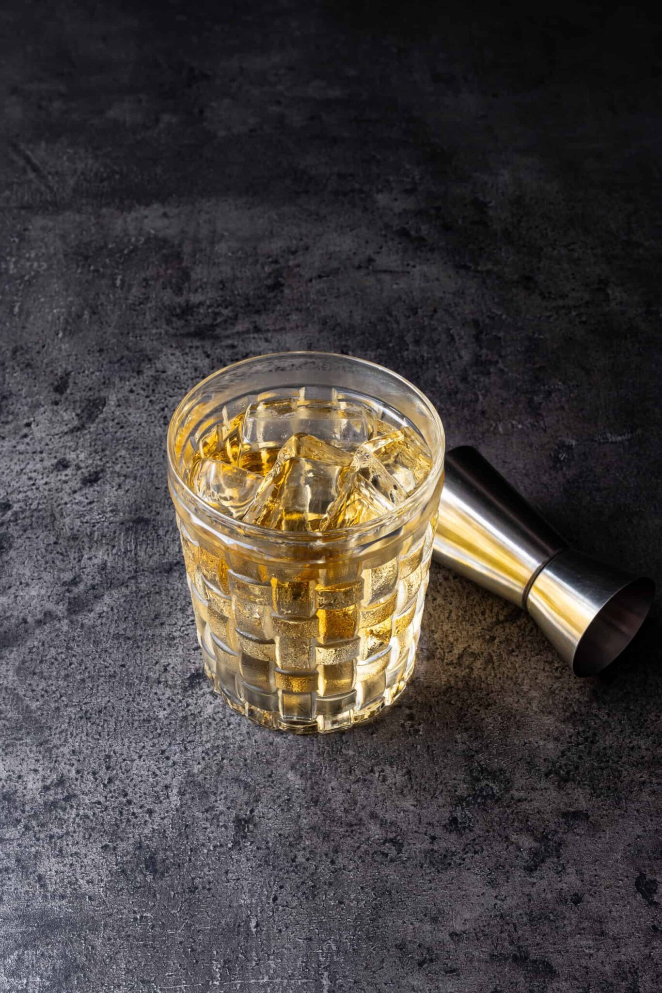 Whisky Mac - Twist and Toast