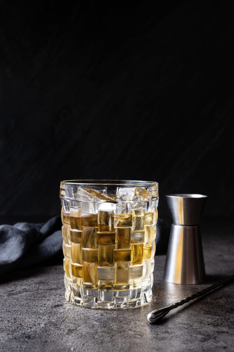 Whisky Mac - Twist and Toast