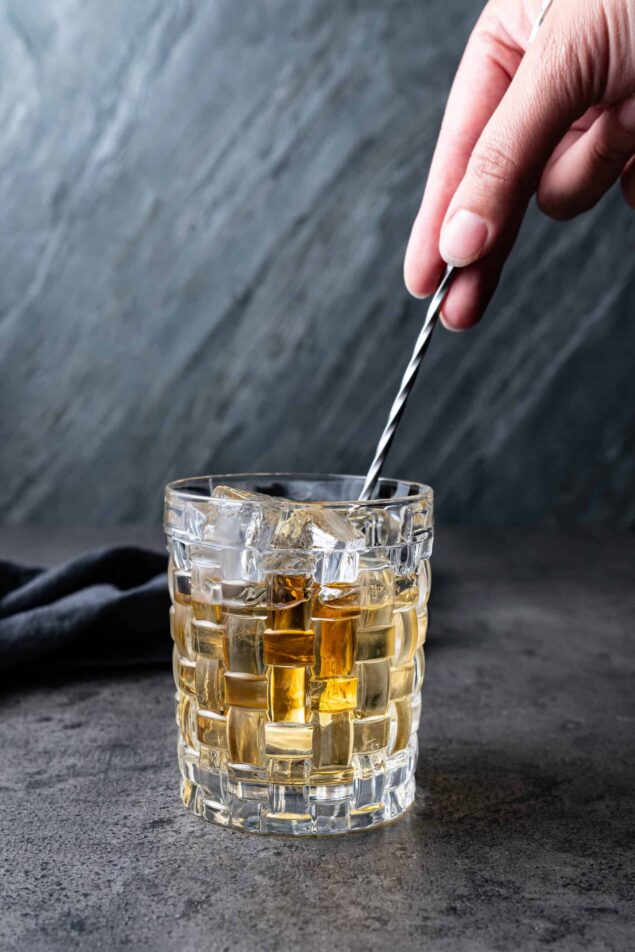 Whisky Mac - Twist and Toast